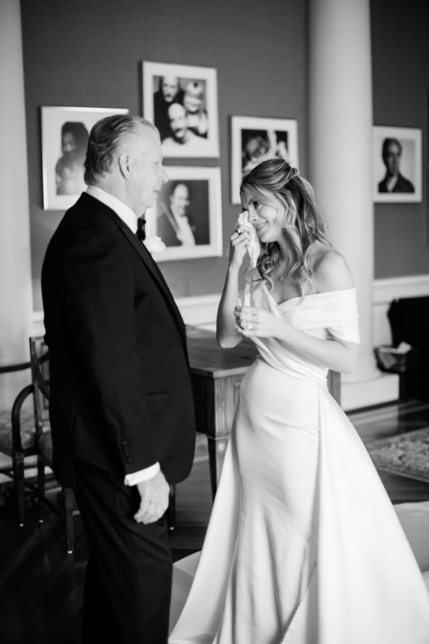Do I need two photographers for my wedding? - Jen Creed Creative